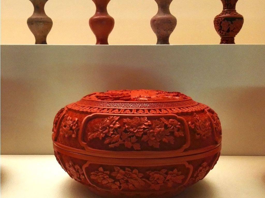 Beijing Handicraft: Carved Lacquerware