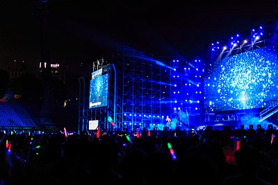 Summer concerts take music outside in Beijing
