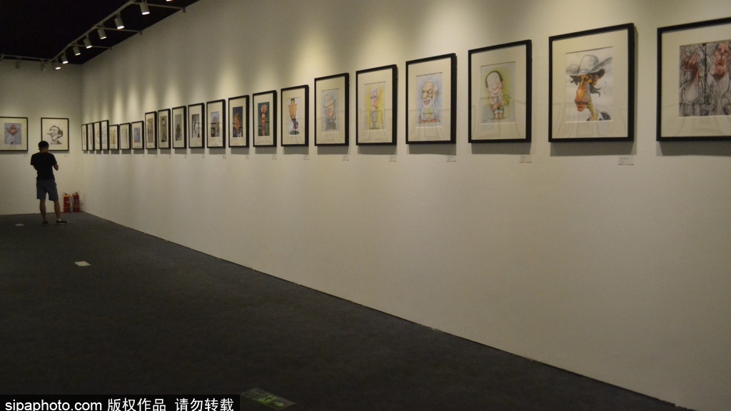 First int'l portraits and comics exhibition held in Beijing